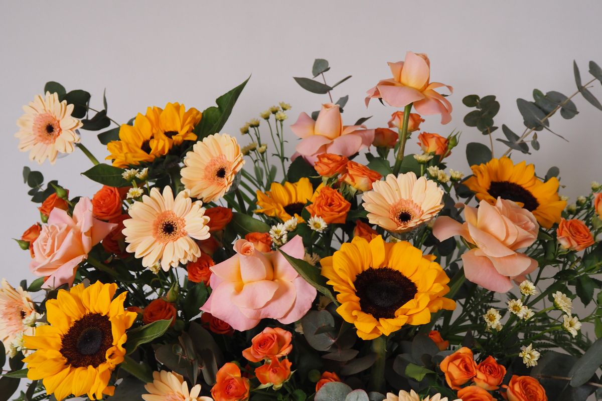 4 Tips for Choosing Flowers for a Business Grand Opening – The Bloom Box