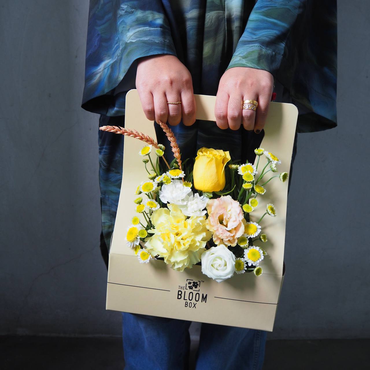 Online Flower Delivery Singapore | Same Day & Fresh – The Bloom Box