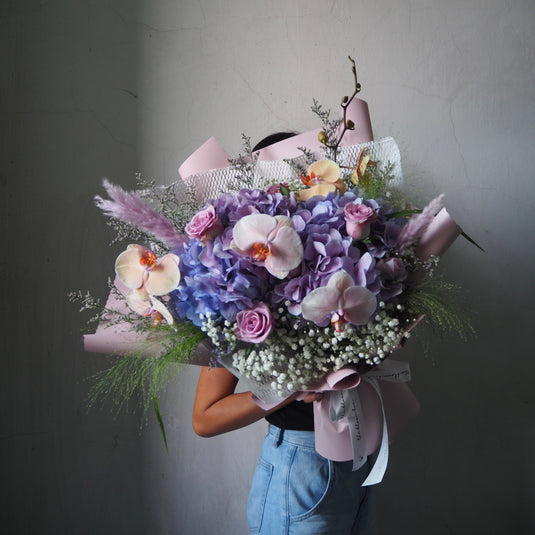 Violetta Hydrangea Orchid Bouquet – The Bloom Box